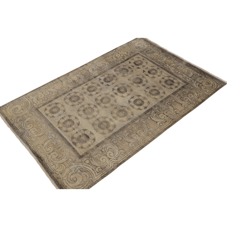 Rug & Kilim Tapis brun en soie noué à la main de conception unique 5 pi 11 po x 9 pi - Wayfair ...